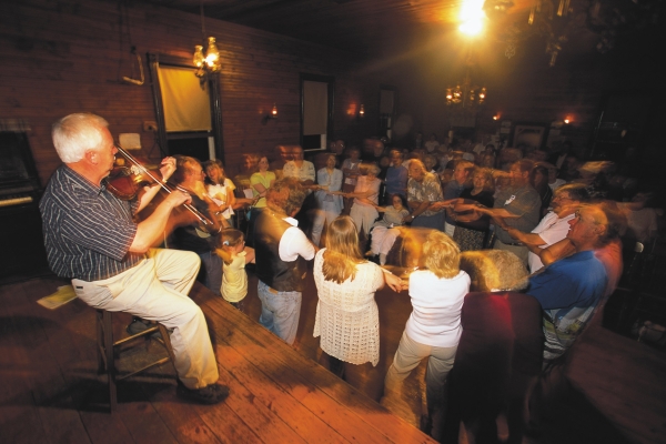 Ceilidhs & Kitchen Parties | Tourism PEI